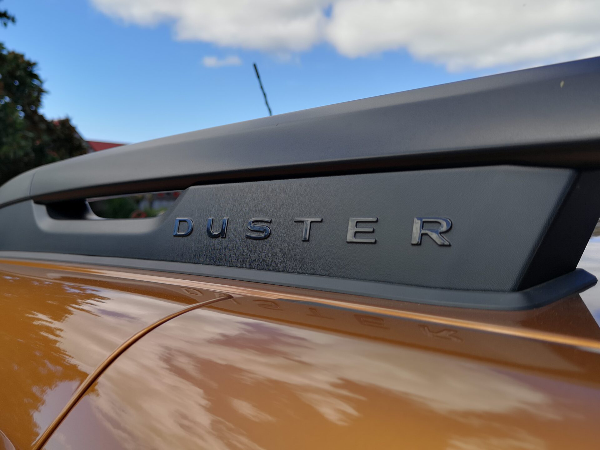 Robust and Rugged Renault - Renault Duster Review | Tarmac Life ...