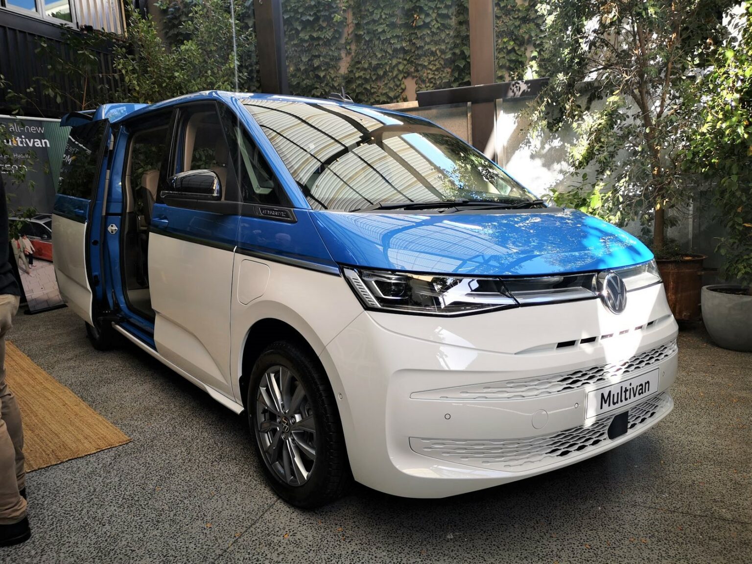 All-new PHEV People Mover - VW’s Multivan goes electric | Tarmac Life ...