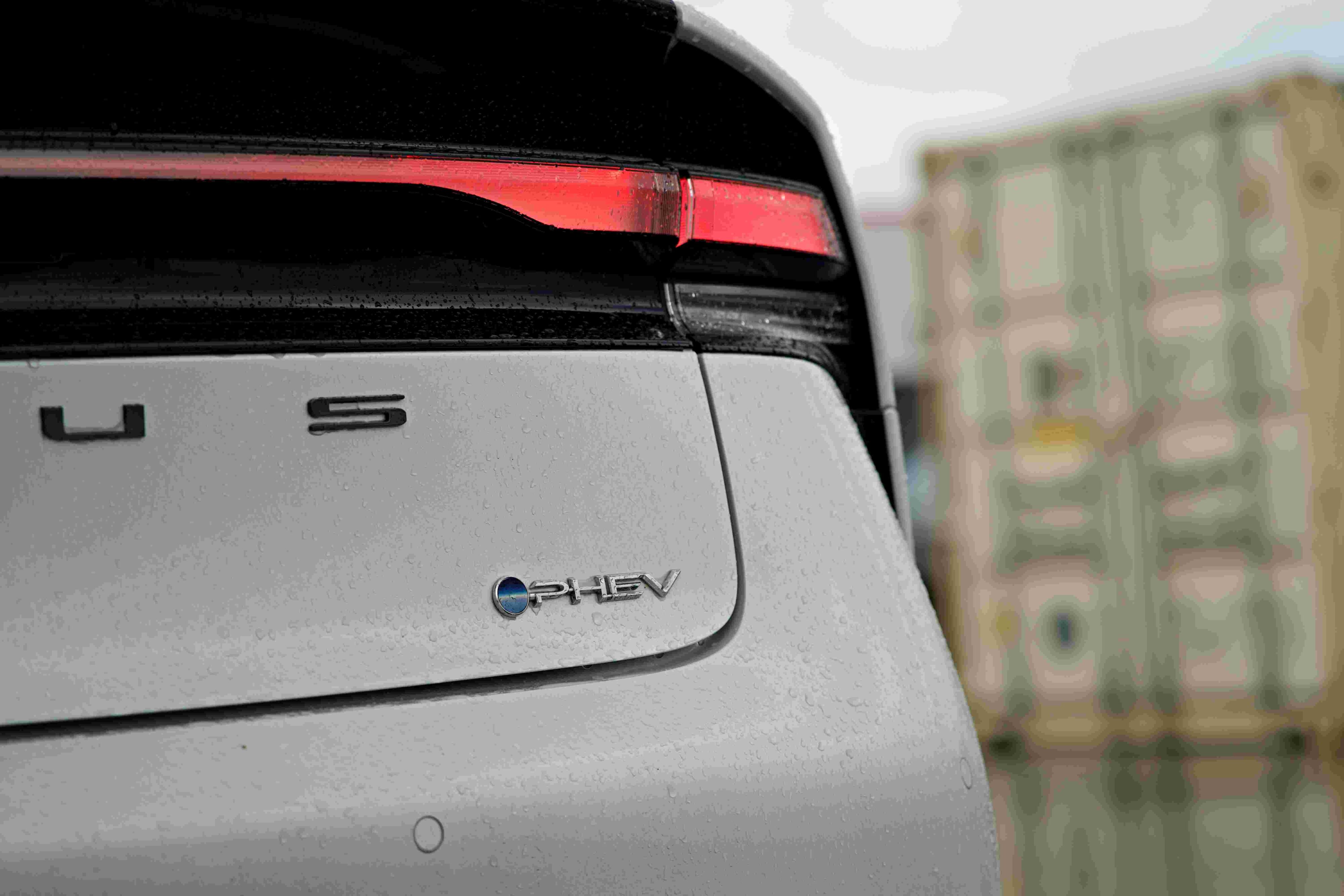 The ‘Uber Cool’ Signature Class Toyota Prius Z PHEV review | Tarmac ...