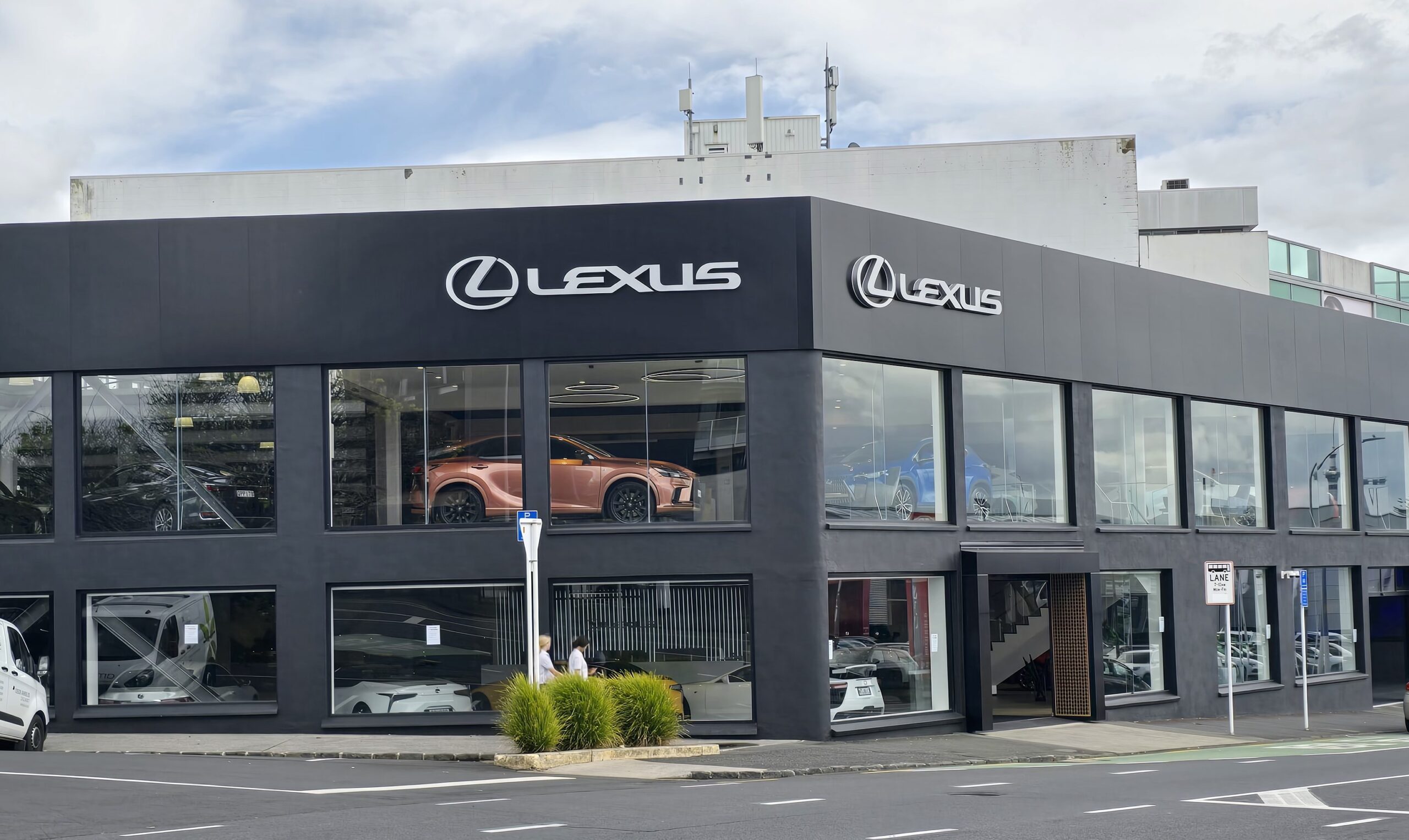 Lexus of Auckland City Unveils Luxurious New Showroom | Tarmac Life ...