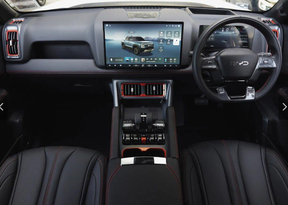 BYD Shark 6 Review - A Plug-In Predator with Urban Charm and Rural Bite ...